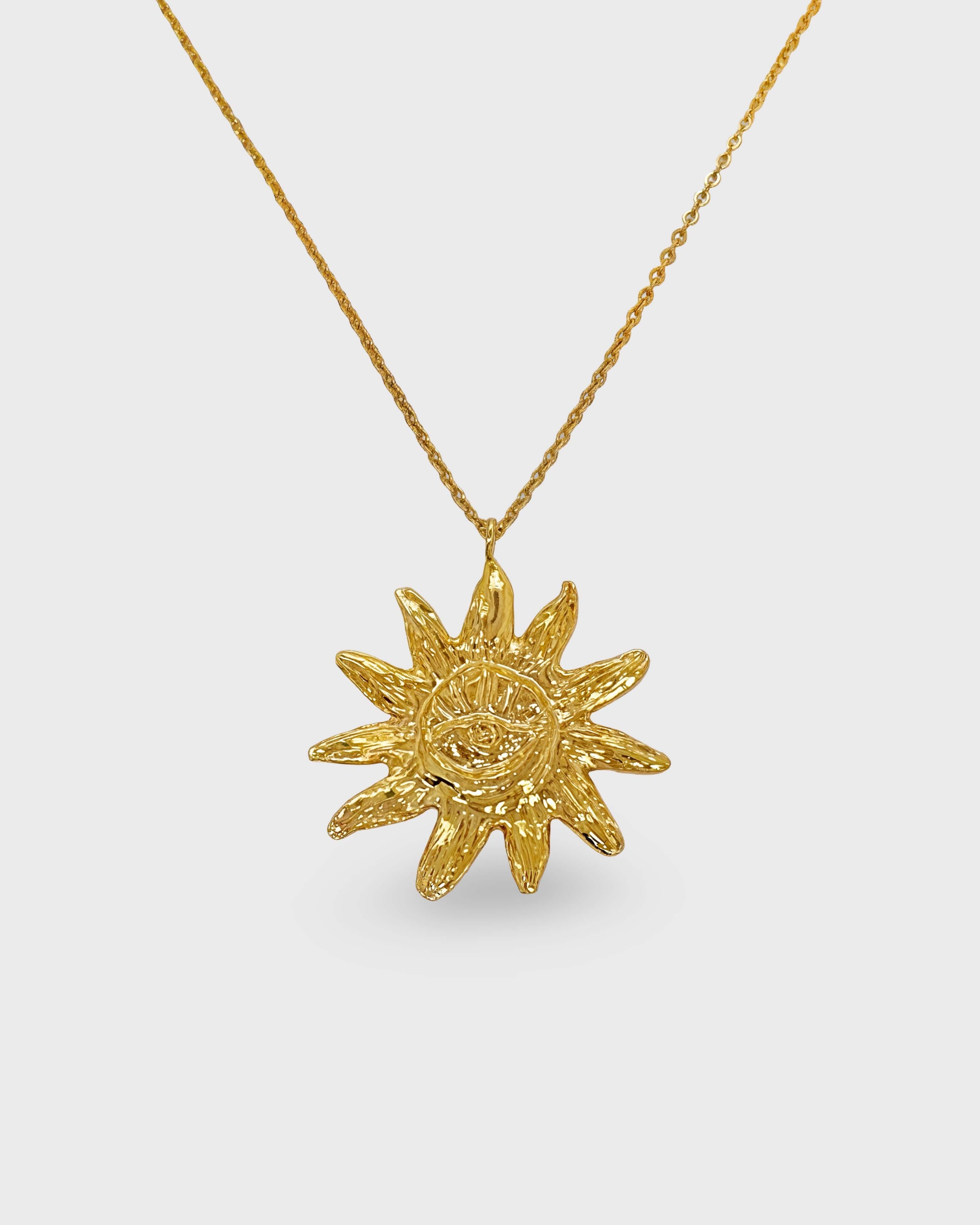 Colliers Elise Tsikis : bijoux artisanaux, élégance et savoir-faire